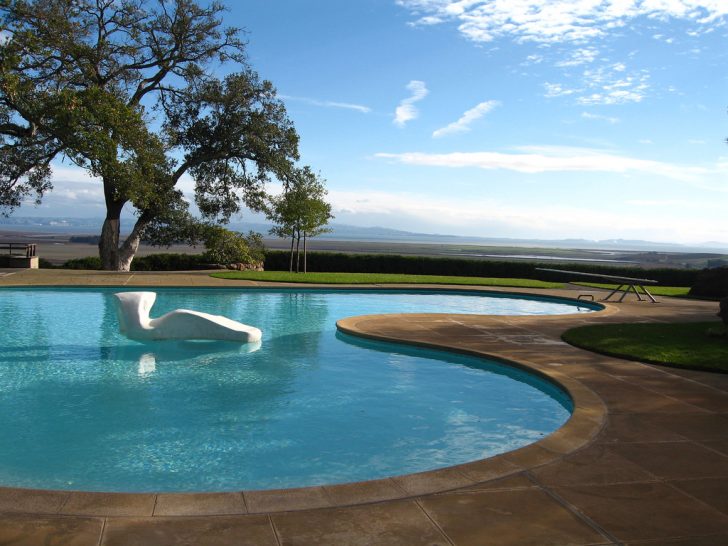 The Pool and the Stream - 99% Invisible