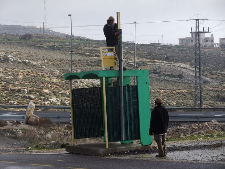 Inside the Lines: "Eruv" Wires Symbolically Extend Homes to Encompass ...